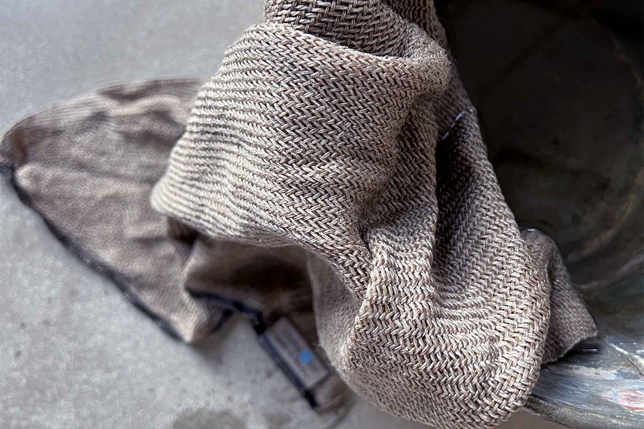 スウェーデン製 リネン100%のフロアクロス/掃除用クロス – CHLOROS